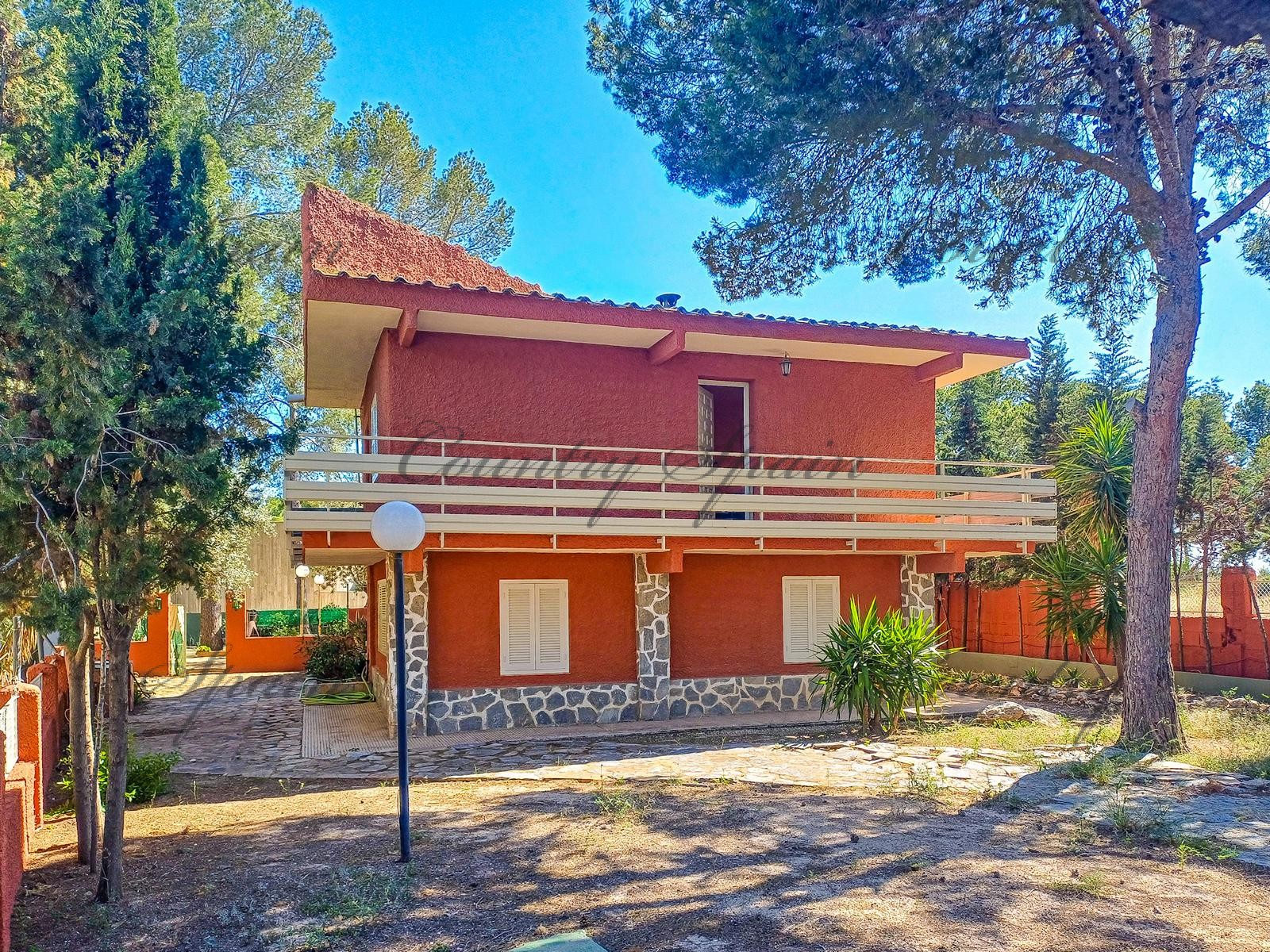 Chalet with outbuildings and Carport in Fortuna | Country Spain